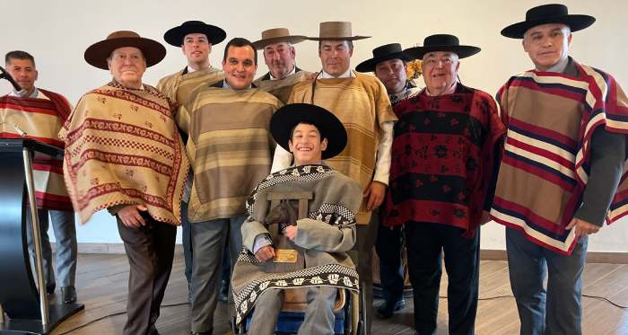 [Fotos] Asociación Valparaíso realizó reconocimiento a Ariel Narváez en ...