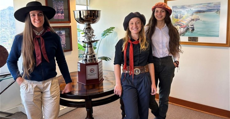 [Video] Amazonas brasileñas visitaron la Federación del Rodeo Chileno ...