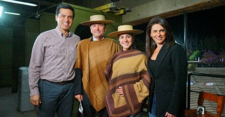 [Fotos] Josefina Easton y Felipe Soto fueron los invitados de la ...